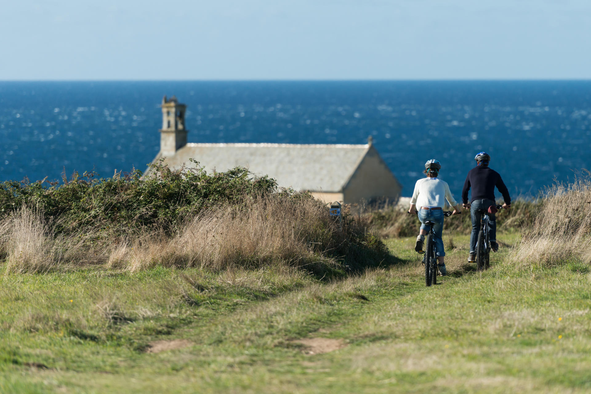Randonner à la Pointe du Raz | Tourisme Bretagne